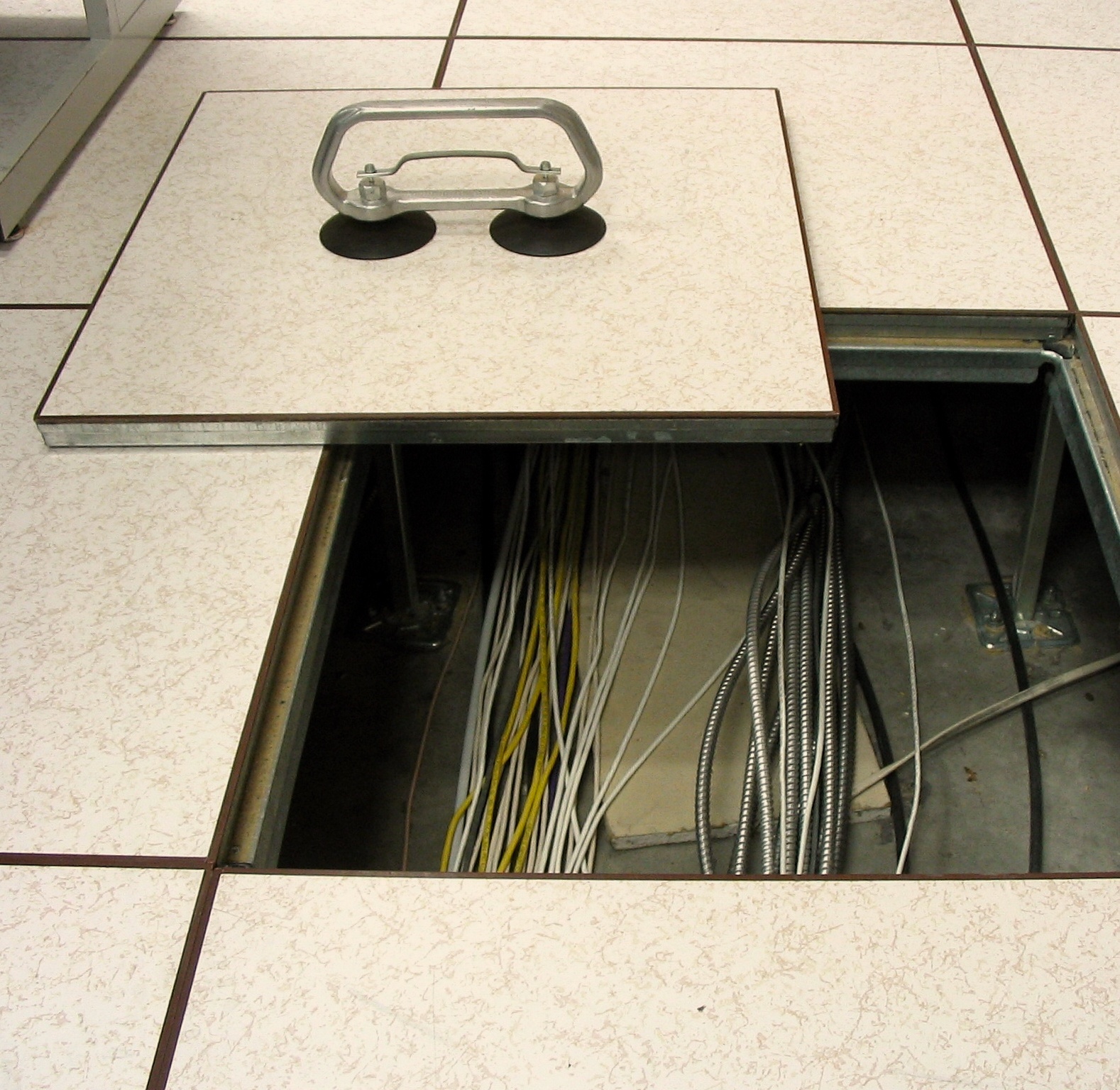 Colles thermofusibles vinyliques, polyuréthanes et EVA pour sols ...